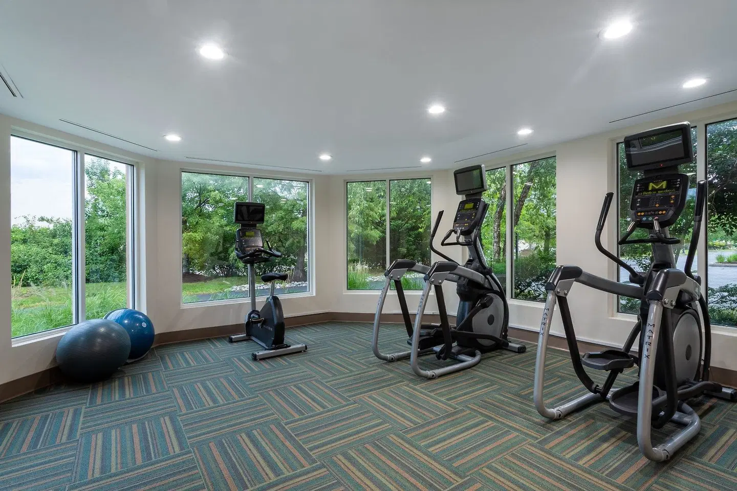 Holiday Inn Express & Suites King Of Prussia by IHG, King of Prussia ...